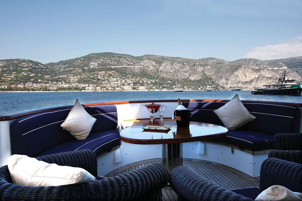 Yacht AZUL A, a Moonen Superyacht | CHARTERWORLD Luxury Superyacht Charters